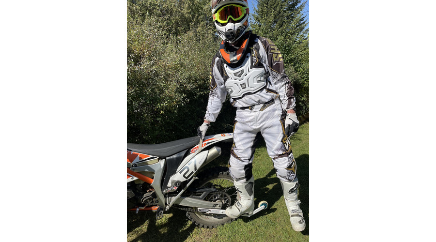 wheelie trainer for dirtbike, wheelie bar, wheelie guard, dirtbike wheelie